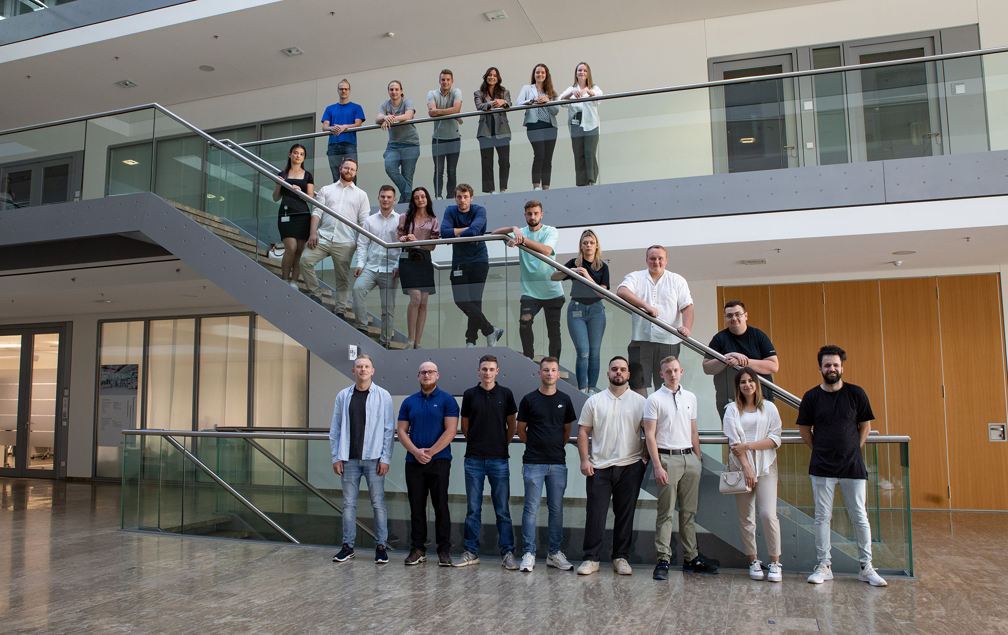 28 junge Menschen beendeten im Juli erfolgreich ihre Ausbildung bei ...